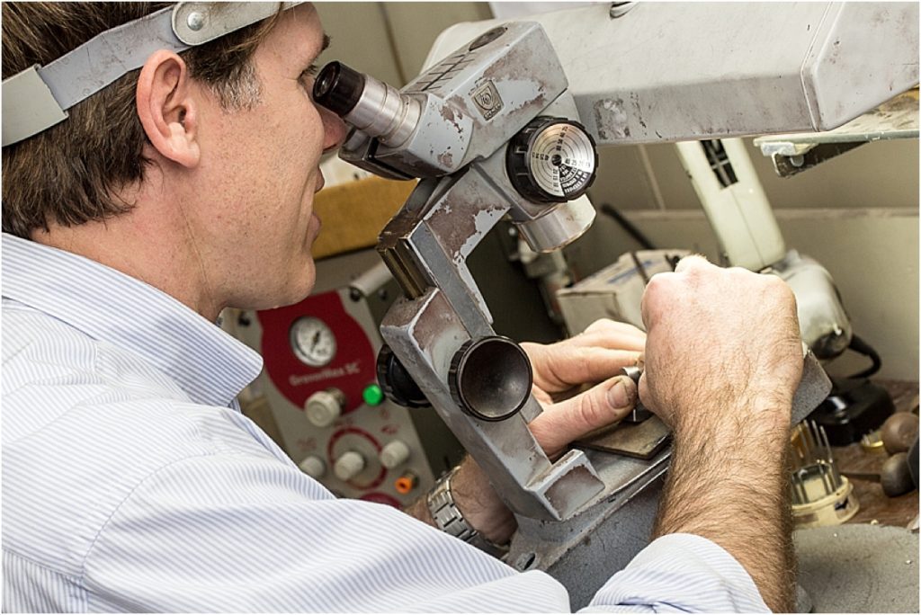 How to Have Stunning Custom Engagement Rings Designed - HCB