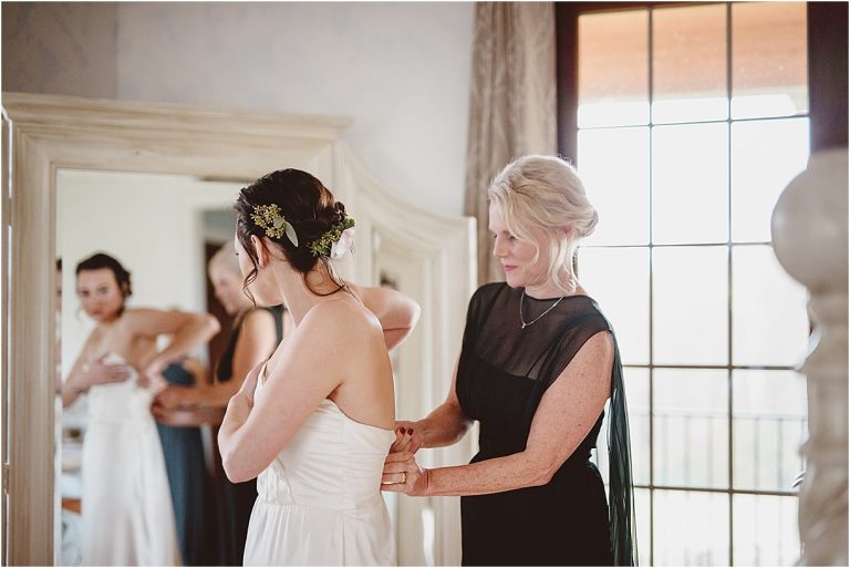 5 Unique Mother of the Bride Duties to Honor Mom
