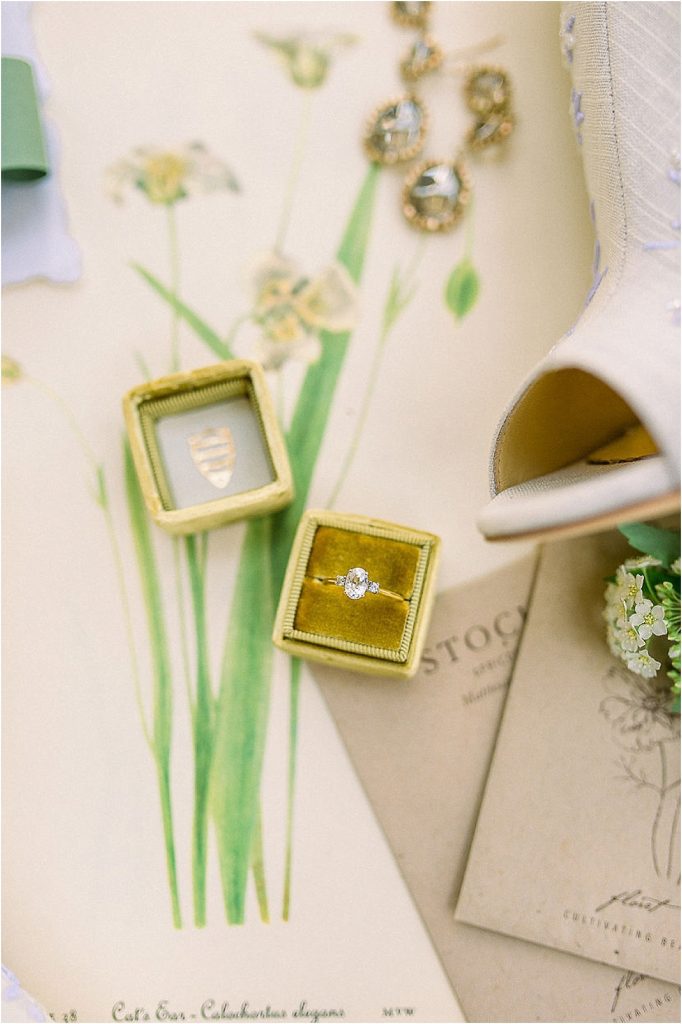 Autumnal Styled Shoot with Unique Spring Wedding Colors - Hill City Bride