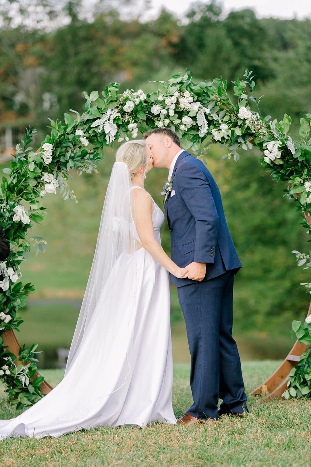 Use These Beautiful Dusty Blue Wedding Ideas for Your Big Day - HCB