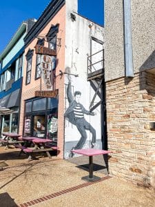 9 Best Things to Do in Tupelo Mississippi for Couples