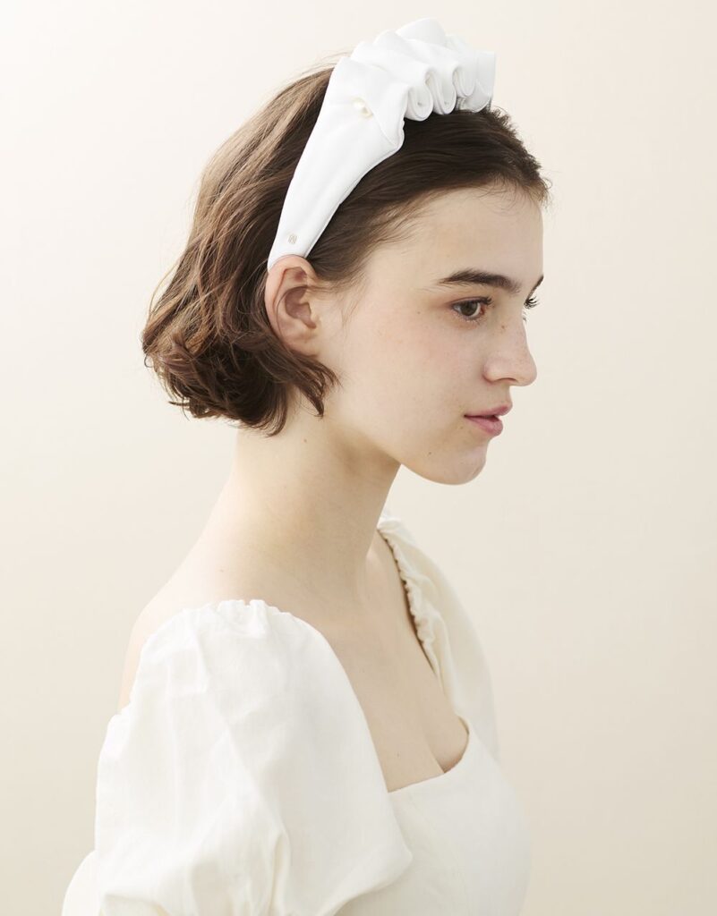 15 Perfect Wedding Hair Accessories to Complete Your Bridal Look